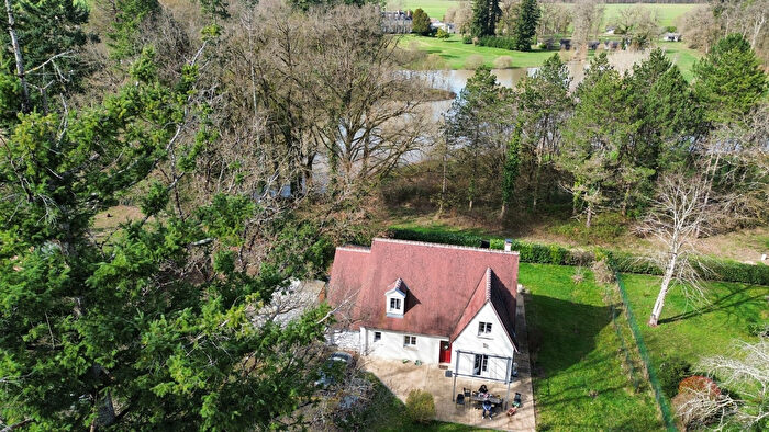 Maison à vendre - Seillac - 6 pièces - 4 chambres