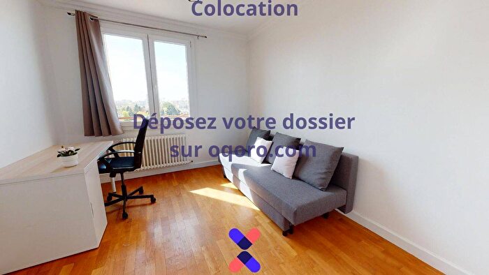 Appartement à louer - Croix Luizet, Villeurbanne - 6 pièces - 5 chambres