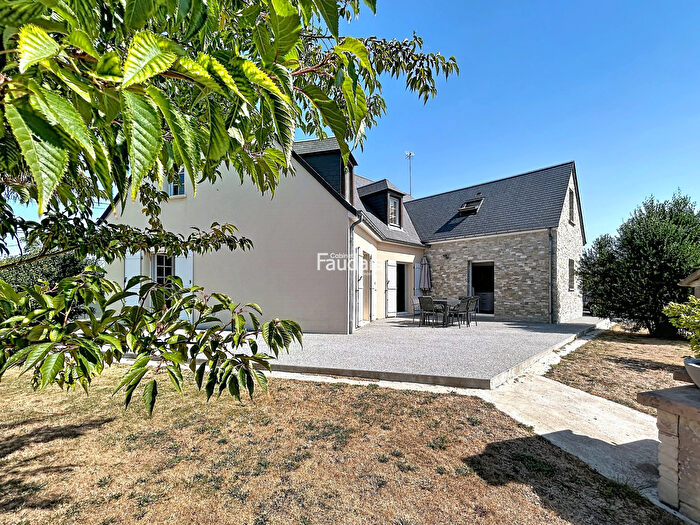 Gouville-sur-Mer : Maison 6 pièces à vendre