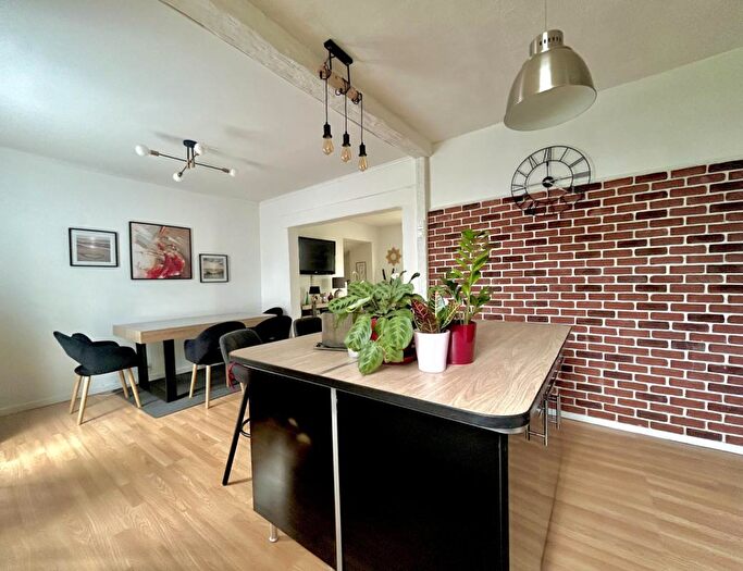 Maisons à vendre et appartements à louer - 3