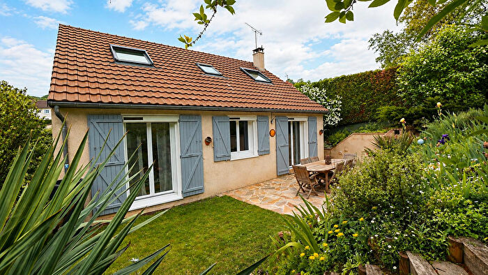 Maison 6 pièces à vendre à Mézières-sur-Seine