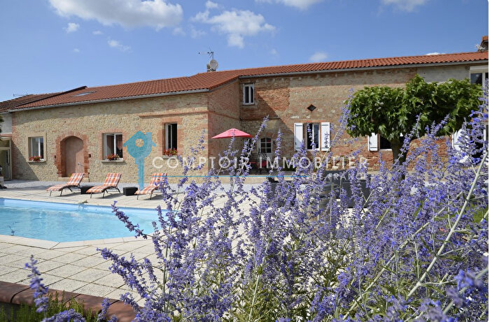 Maison à vendre - Caraman - 18 pièces - 12 chambres