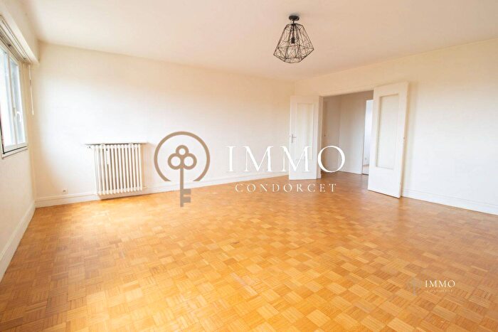 Appartement 4 pièces à Le Pave de l'Hay, Bourg-la-Reine, à louer