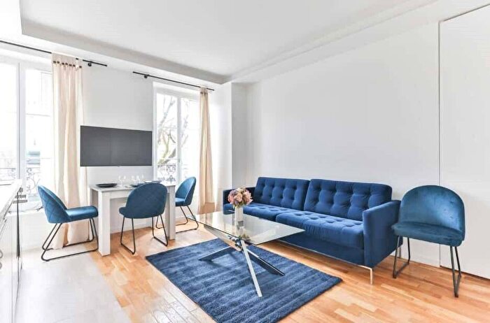 Appartement à louer - Bel-Air Nord, Paris ème arrondissement - 3 pièces - 2 chambres