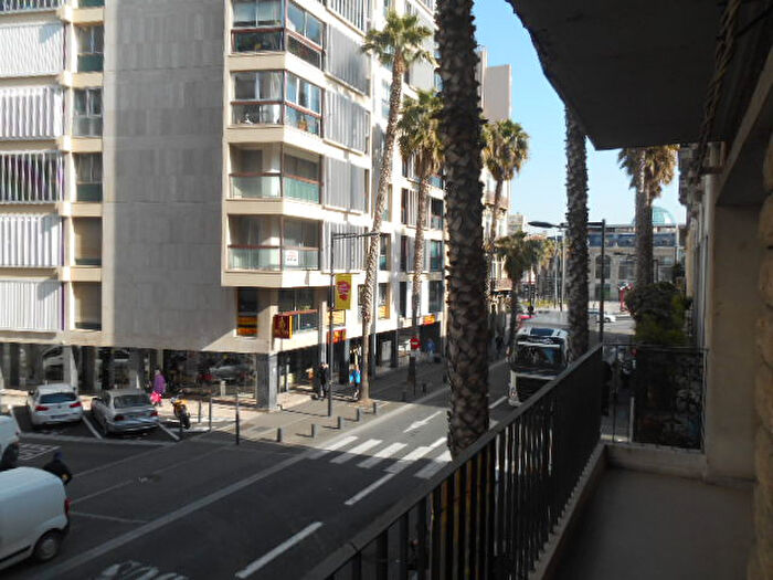 Appartement à louer - Perpignan, La Gare - 3 pièces - 2 chambres