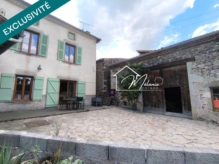 Maison 6 pièces à Saint-Julien-de-Coppel, à vendre