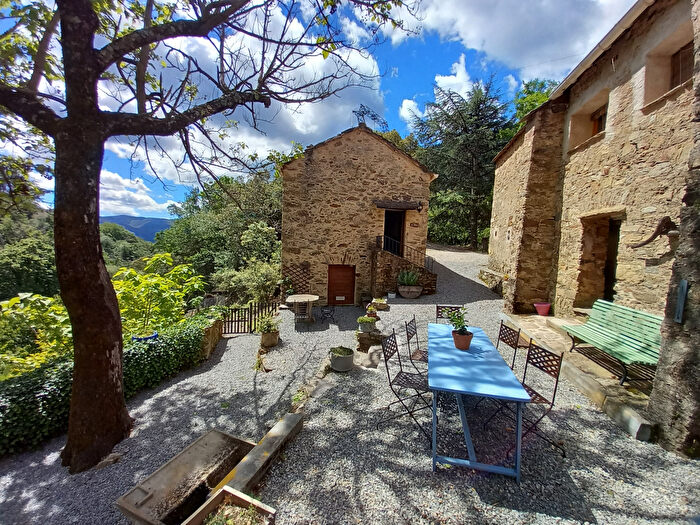 Maison 9 pièces à Saint-Vincent-dOlargues, à vendre