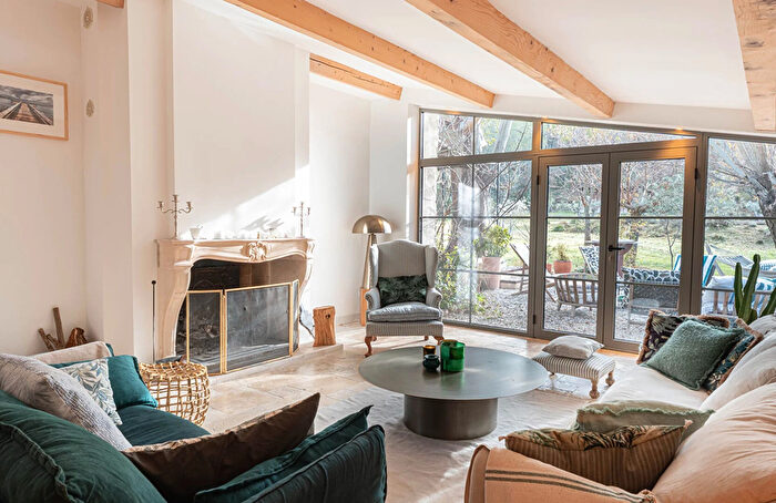 Maison à vendre - Vauvenargues - 6 pièces - 4 chambres