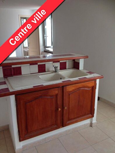 Appartement à louer - Centre Ville, Saint-Maximin-la-Sainte-Baume - 2 pièces - 1 chambre