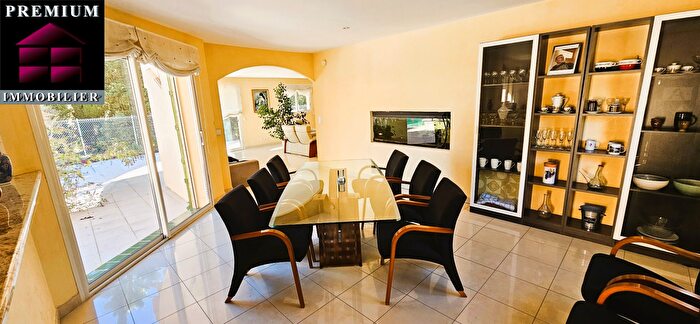 Maison à vendre - Saint-Estève - 5 pièces - 4 chambres