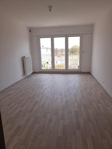 Appartement à louer - Liffol-le-Grand - 3 pièces - 3 chambres