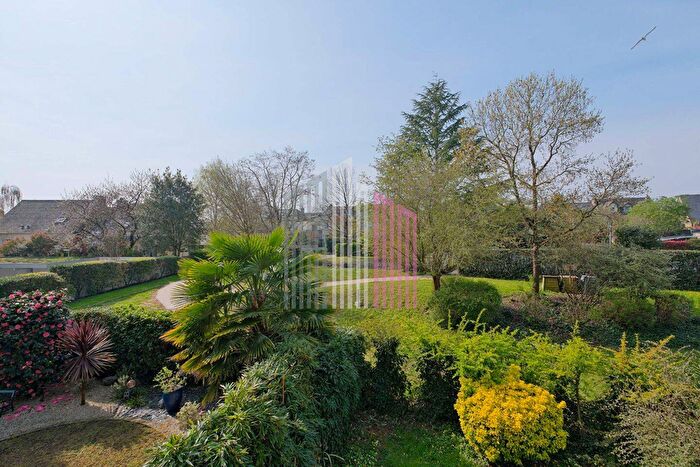 Appartement à louer - Le Pigeon Blanc, Saint-Jacques-de-la-Lande - 1 pièce