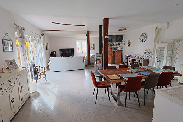 Maison à vendre - Charentilly - 5 pièces - 3 chambres