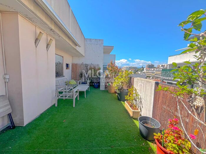 Appartement à vendre - Antibes, Juan-les-Pins, Le Cap - 2 pièces - 1 chambre