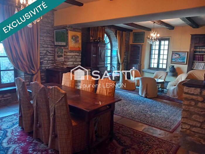 Maison à vendre - Combeaufontaine - 8 pièces - 4 chambres