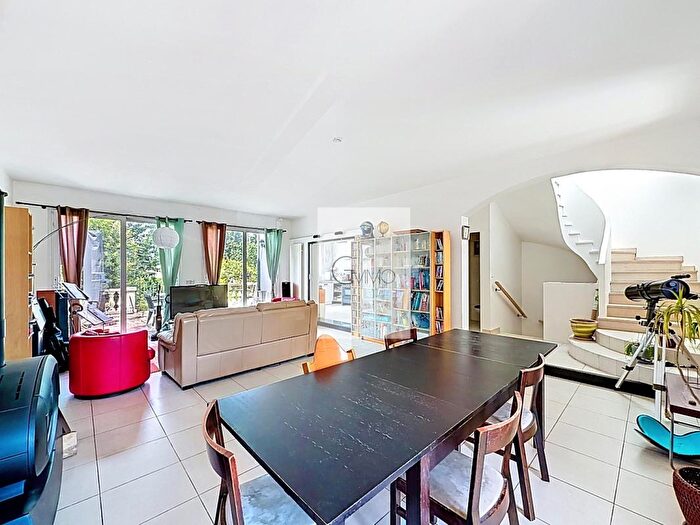 Maison 6 pièces à Cachan, Coteau, à vendre