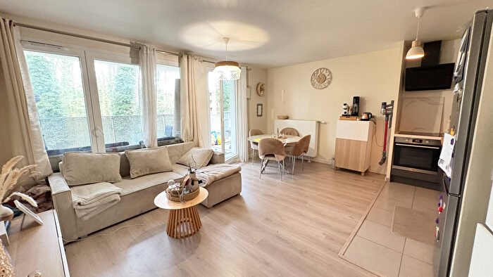 Appartement à vendre - Tremblay-en-France - 3 pièces - 2 chambres