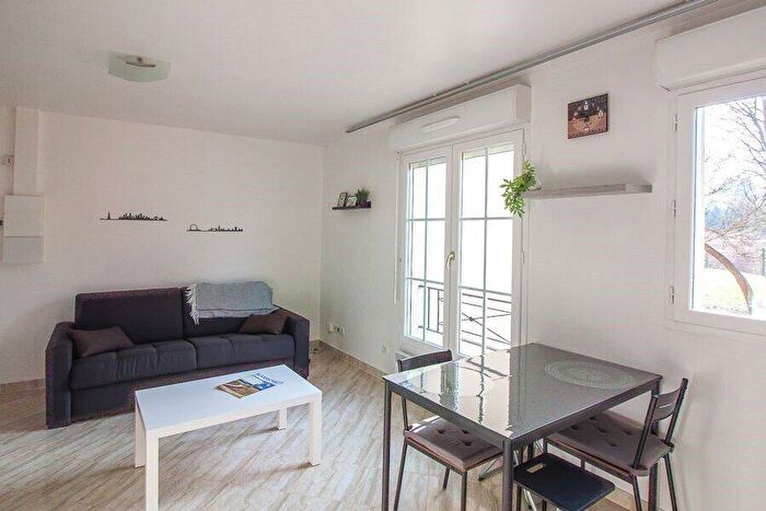 Appartement à louer - Cordeville-Le Montcel-Clos du Château, Auvers-sur-Oise - 1 pièce