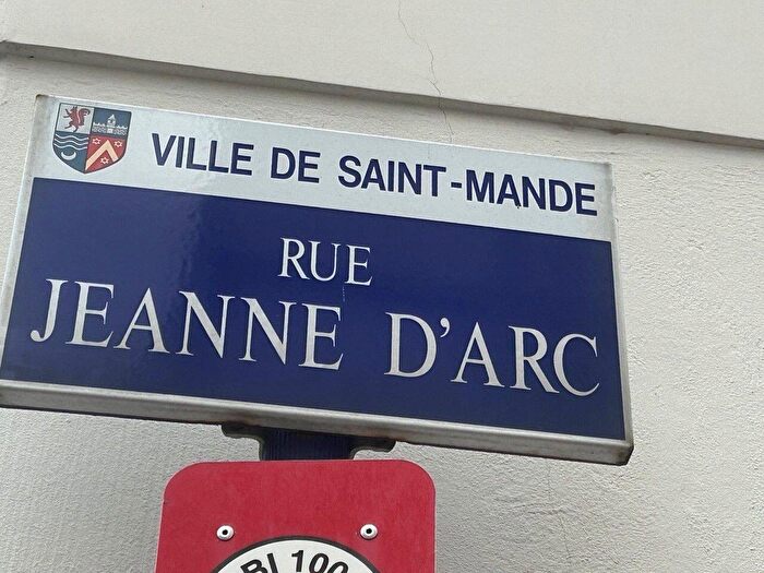 Appartement à louer - Saint-Mandé - 4 pièces - 2 chambres