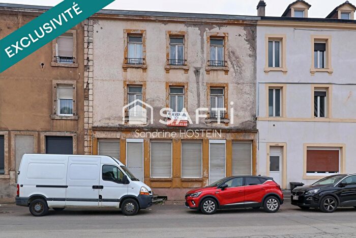 Maison 12 pièces à Thil, à vendre