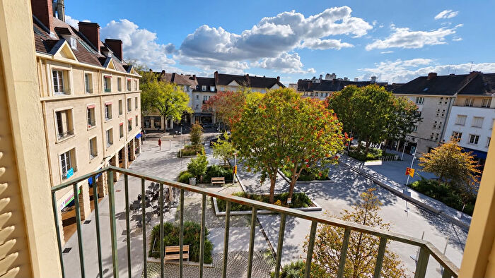 Appartement 6 pièces à Mantes-la-Jolie, Centre-ville, à vendre