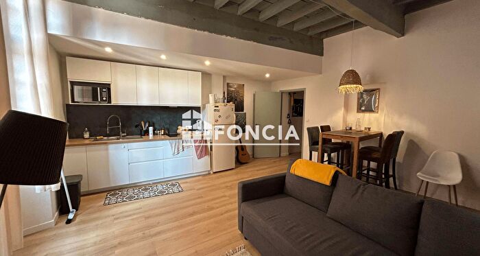 Appartement à vendre - Montauban, Centre-ville - 2 pièces - 1 chambre