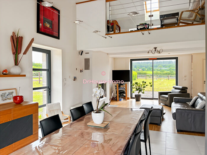 Saint-Didier-sous-Écouves : Maison 9 pièces à vendre
