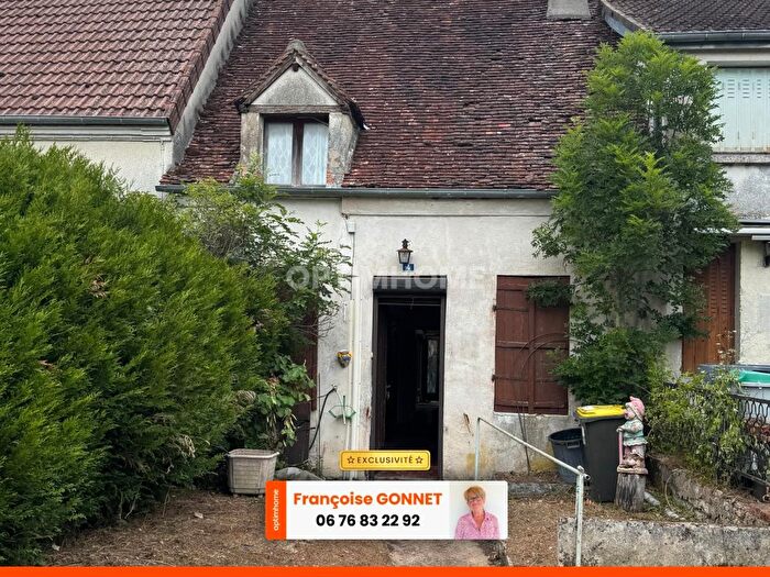 Lugny-Champagne : Maison 4 pièces à vendre