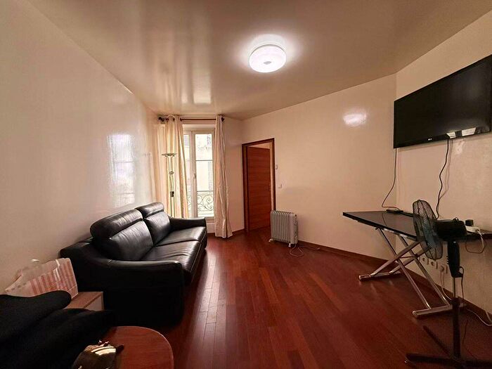 Appartement 2 pièces à Secrétan, Paris 19ème arrondissement, à louer