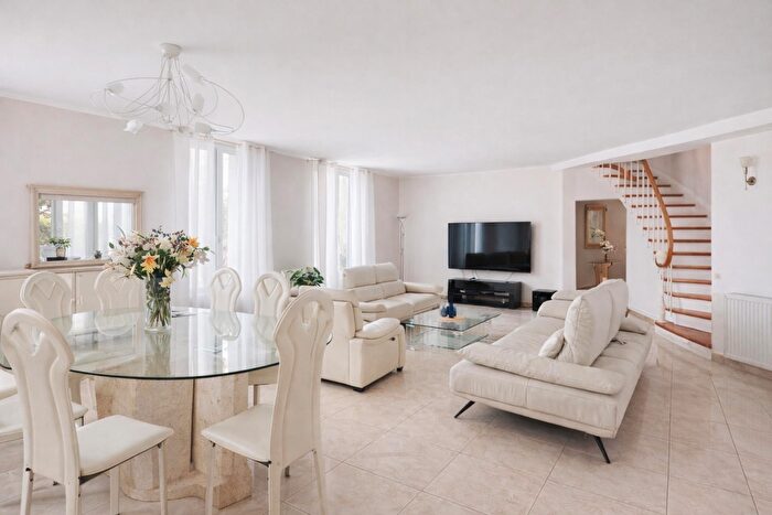 Maison à vendre - Bagnolet, Les Coutures - 7 pièces - 4 chambres