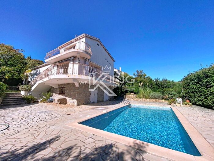 Maison à vendre - Roquebrune-sur-Argens, Val dEsquières, Port - 4 pièces - 3 chambres