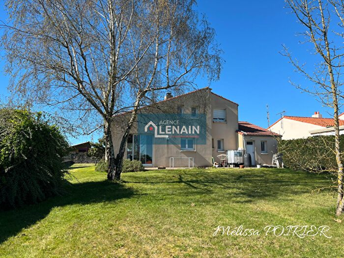 Maison à vendre - Les Landes-Genusson - 5 pièces - 3 chambres