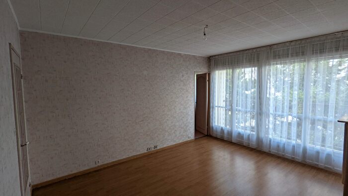 Appartement à vendre - Chenôve, Chenôve - 4 pièces - 3 chambres