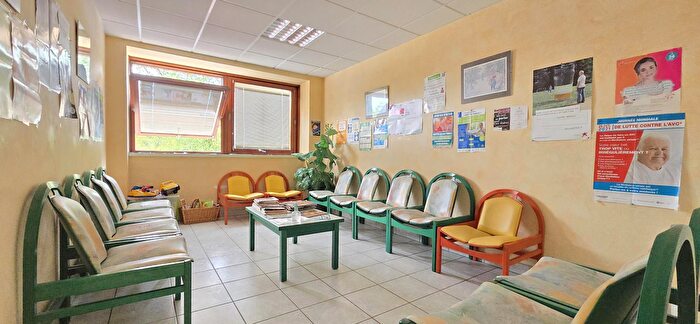 Appartement à vendre - Bellegarde-sur-Valserine - 6 pièces - 5 chambres