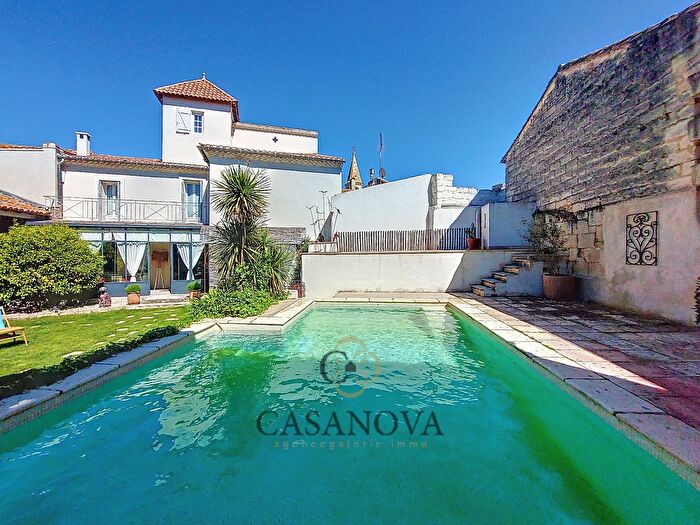 Maison à vendre - Mauguio, Centre-ville - 11 pièces - 5 chambres