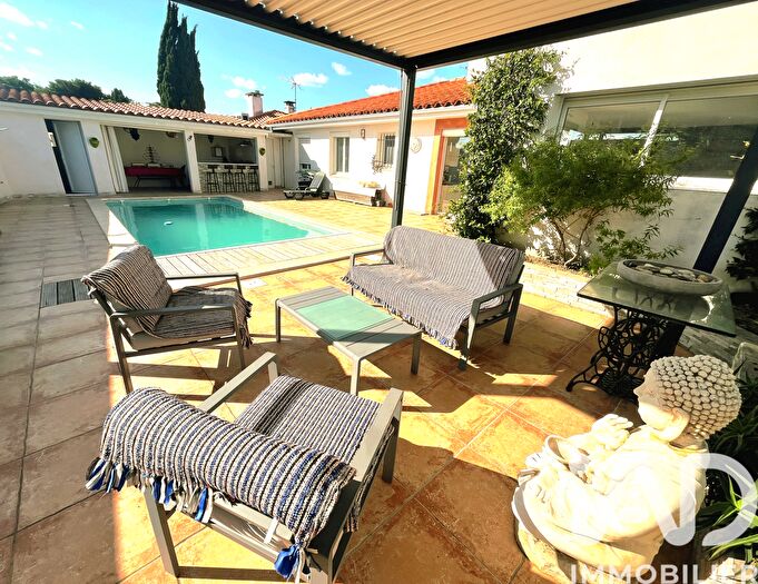 Maison à vendre - Saint-Cyprien, Village, Zone dActivité - 6 pièces - 4 chambres