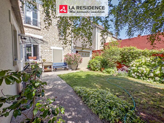 Maison à vendre - Mantes-la-Ville, Centre-ville - 5 pièces - 4 chambres