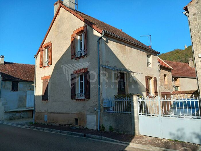 Maison à louer - Sermizelles - 4 pièces - 2 chambres