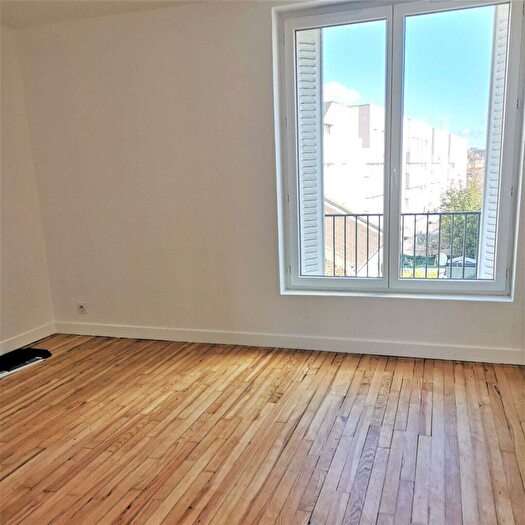 Appartement à louer - Chemin de lîle, Nanterre - 3 pièces - 2 chambres