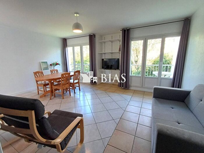 Appartement à louer - Centre Ville-Isambard, Évreux - 3 pièces - 2 chambres