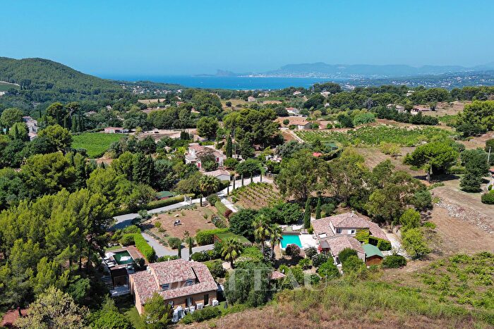 Maison 10 pièces à Saint-Cyr-sur-Mer, Le Péras, à vendre