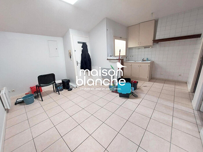 Appartement à louer - Saint-Maixent-lécole - 2 pièces - 1 chambre
