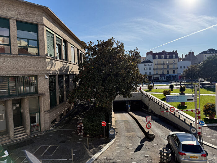 Appartement à vendre - Vichy, Coeur de Ville - 8 pièces