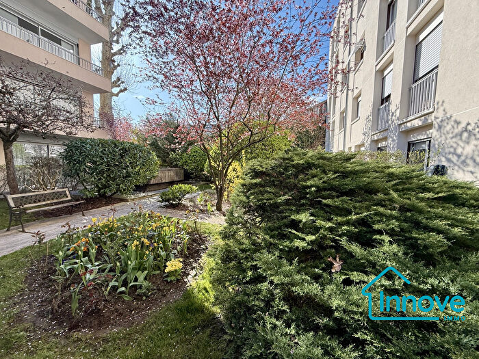 Appartement à vendre - Versailles - 3 pièces - 2 chambres