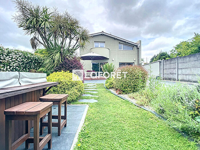 Maison à vendre - Le Haillan - 6 pièces - 4 chambres