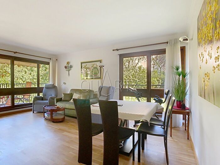 Le Chesnay, Nouveau Chesnay : Appartement 3 pièces à vendre