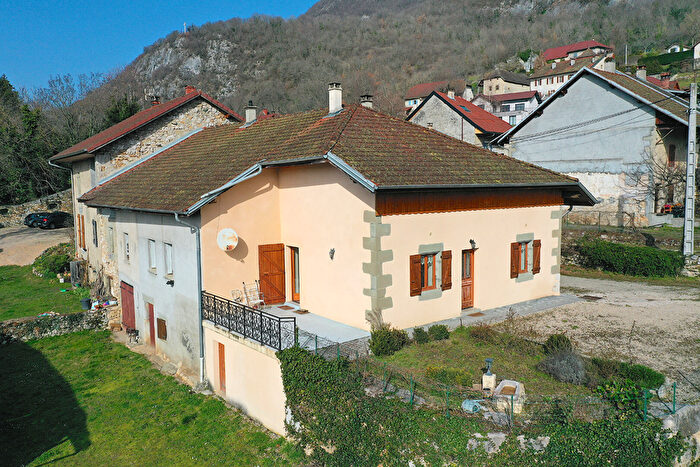 Maison à vendre - Chindrieux - 6 pièces - 4 chambres