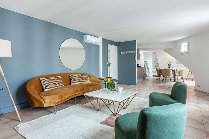 Appartement à louer - Vivienne-Gaillon, Paris ème arrondissement - 4 pièces - 2 chambres