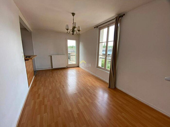 Appartement à louer - Collegiale, Mantes-la-Jolie - 3 pièces - 2 chambres