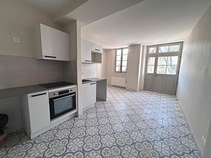 Appartement à louer - Avignon, Palais des Papes, Zone Piétonne - 2 pièces - 1 chambre